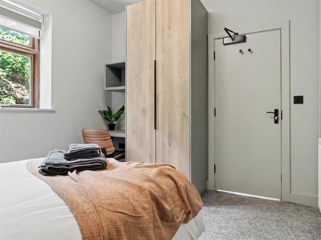 1 bedroom house share to rent