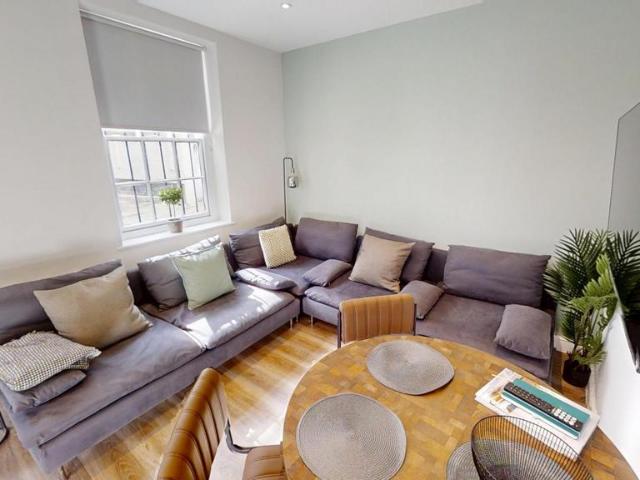 1 bedroom house share to rent