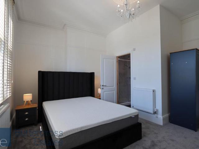 1 bedroom house share to rent
