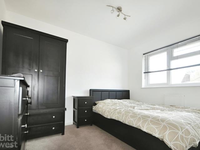 1 bedroom house share to rent