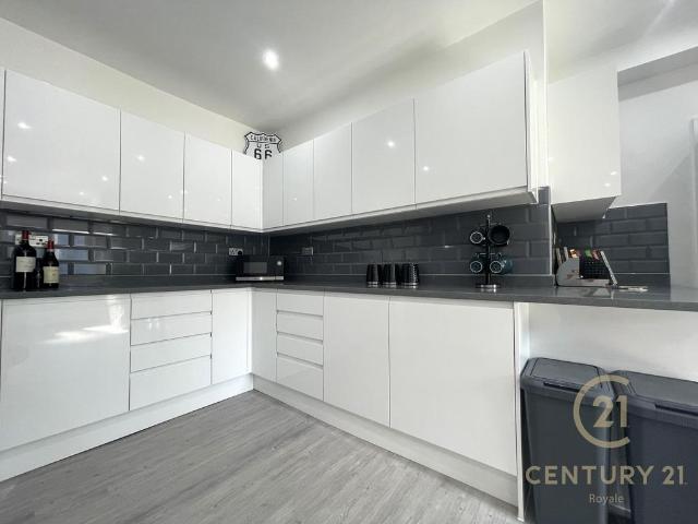 1 bedroom house share to rent