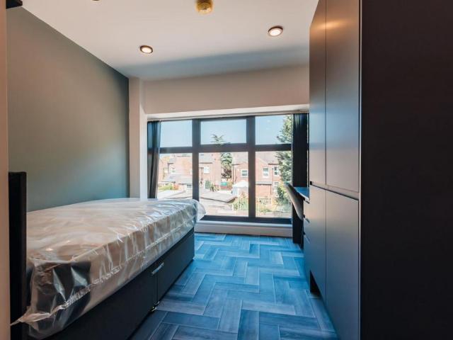 1 bedroom house share to rent