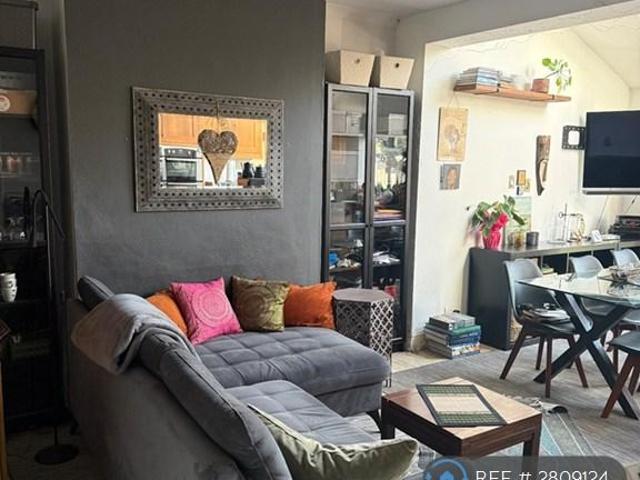 1 bedroom house share to rent
