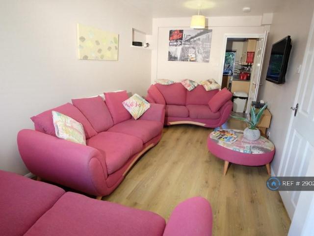 1 bedroom house share to rent