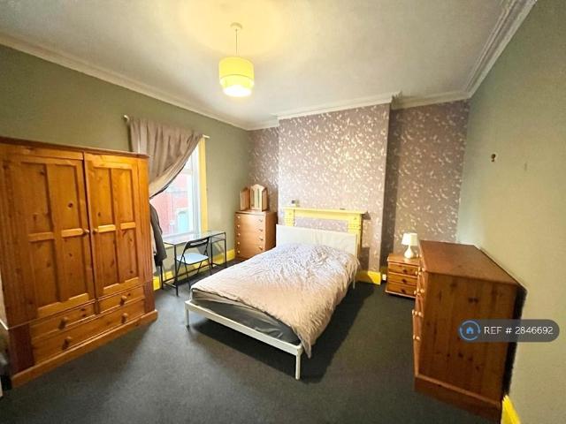 1 bedroom house share to rent