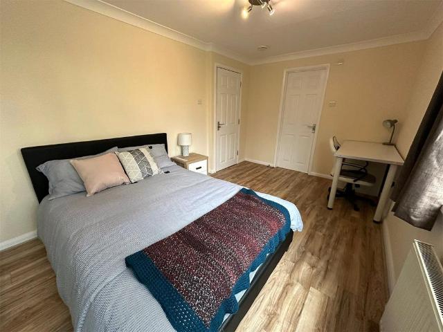 1 bedroom house share to rent