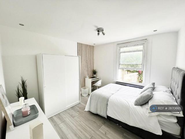 1 bedroom house share to rent