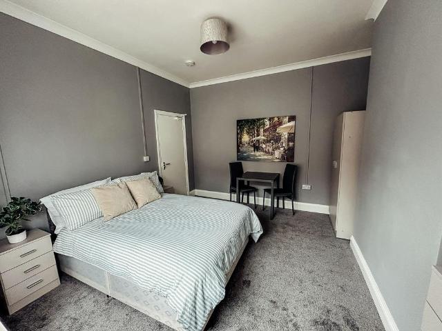 1 bedroom house share to rent