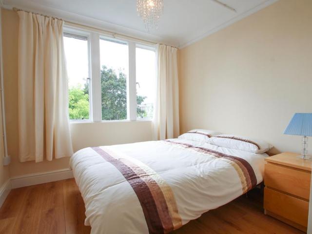 1 bedroom house share to rent
