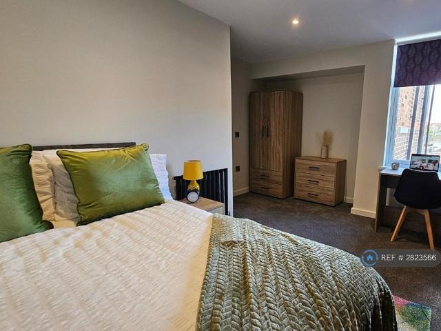 1 bedroom house share to rent