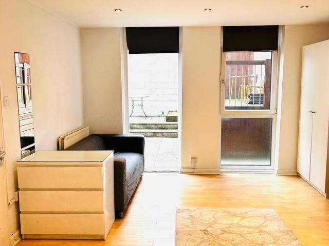 1 bedroom house share to rent