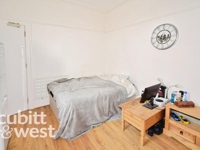 1 bedroom house share to rent