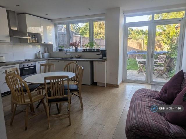 1 bedroom house share to rent