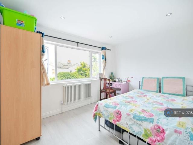 1 bedroom house share to rent