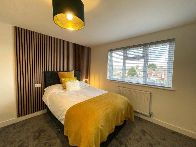 1 bedroom house share to rent