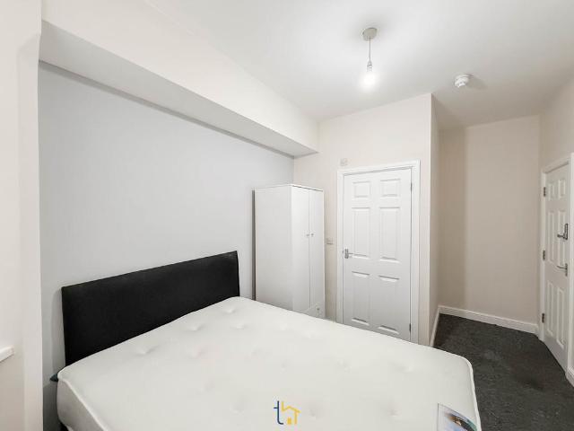 1 bedroom house share to rent