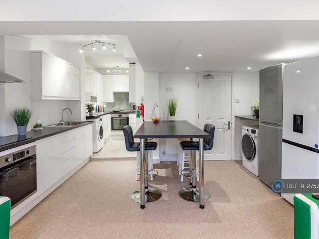 1 bedroom house share to rent