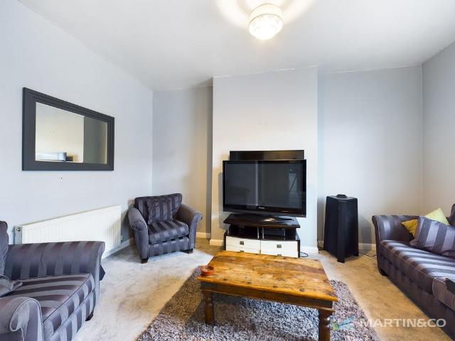 1 bedroom house share to rent