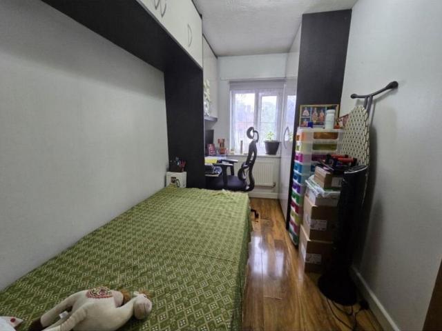 1 bedroom house share to rent