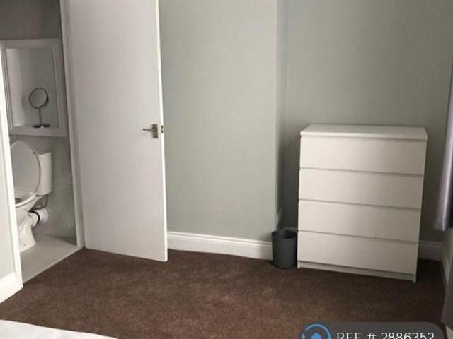 1 bedroom house share to rent