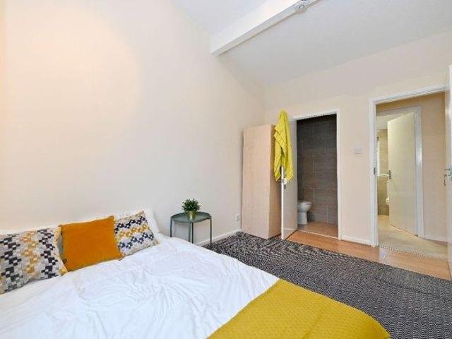 1 bedroom house share to rent
