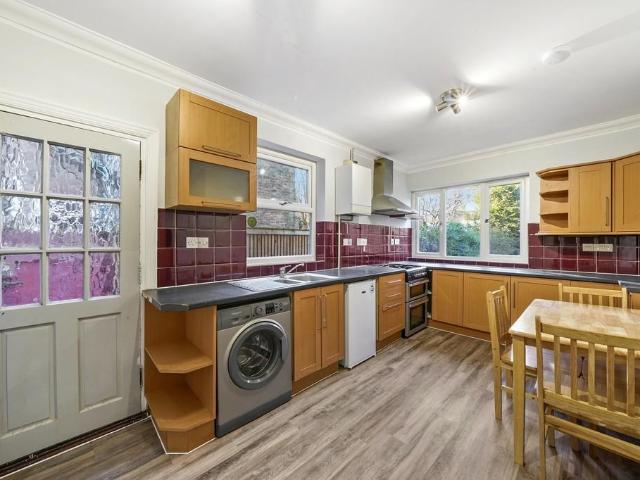 1 bedroom house share to rent
