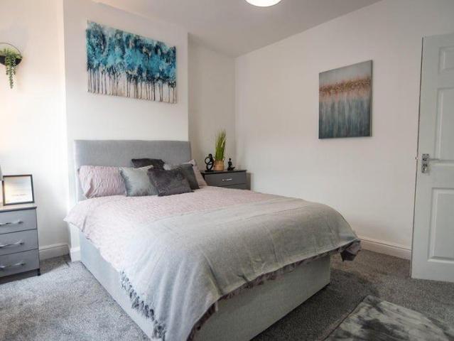 1 bedroom house share to rent
