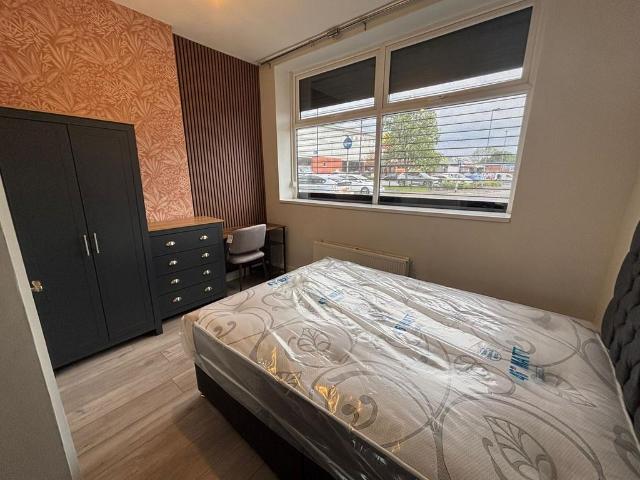 1 bedroom house share to rent
