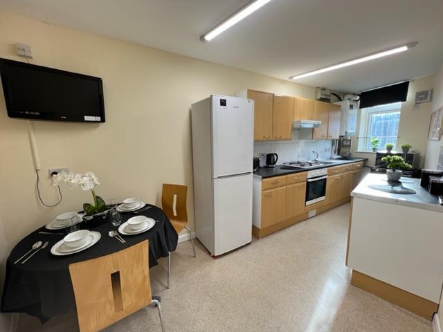 1 bedroom house share to rent