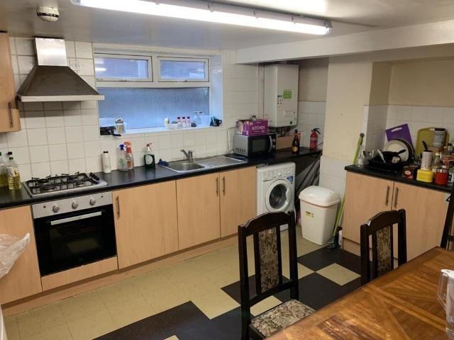 1 bedroom house share to rent