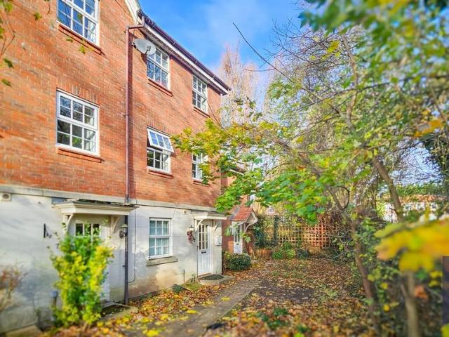 1 bedroom house share to rent