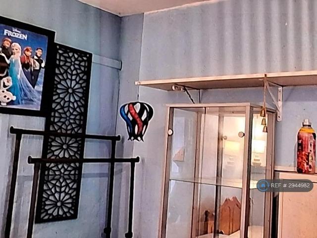 1 bedroom house share to rent