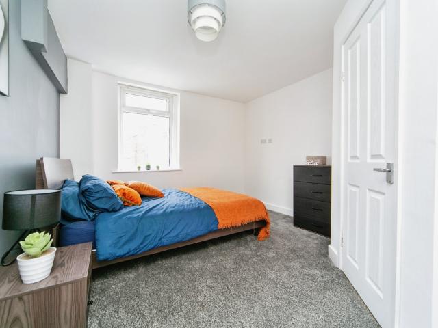 1 bedroom house share to rent
