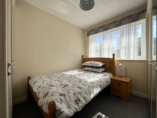 1 bedroom house share to rent