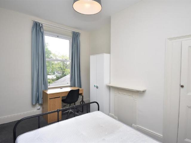 1 bedroom house share to rent