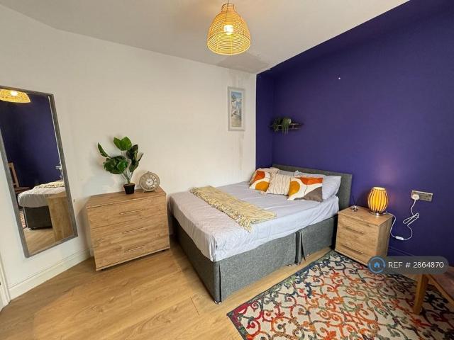 1 bedroom house share to rent