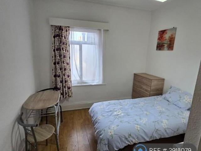 1 bedroom house share to rent