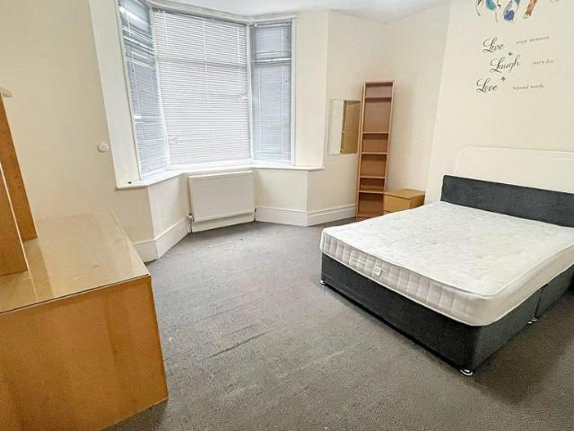 1 bedroom house share to rent