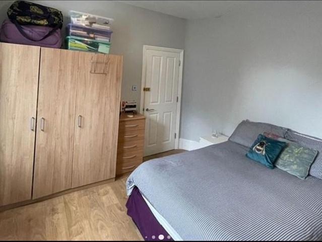 1 bedroom house share to rent