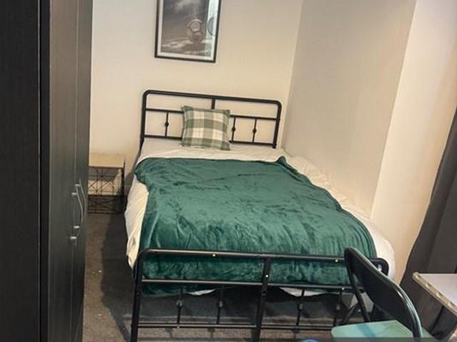 1 bedroom house share to rent