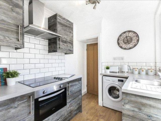 1 bedroom house share to rent