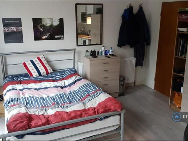 1 bedroom house share to rent