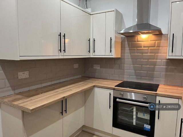 1 bedroom house share to rent