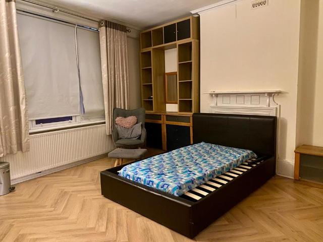 1 bedroom house share to rent