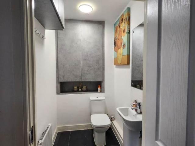 1 bedroom house share to rent