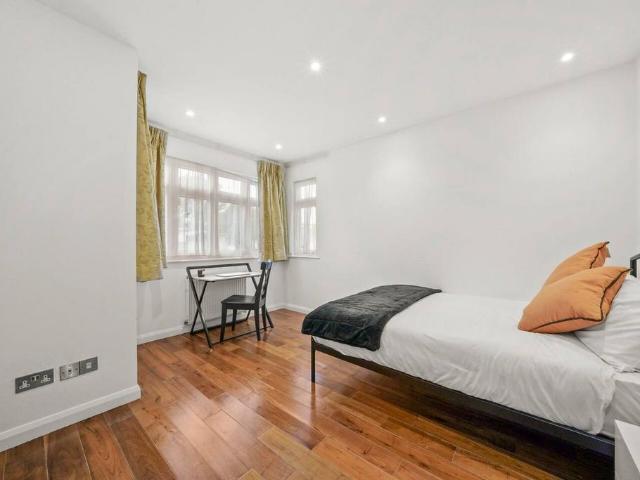 1 bedroom house share to rent
