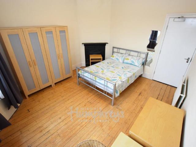 1 bedroom house share to rent
