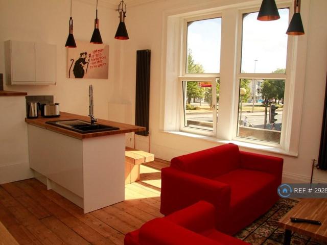1 bedroom house share to rent