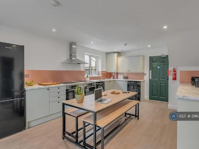 1 bedroom house share to rent