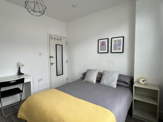 1 bedroom house share to rent